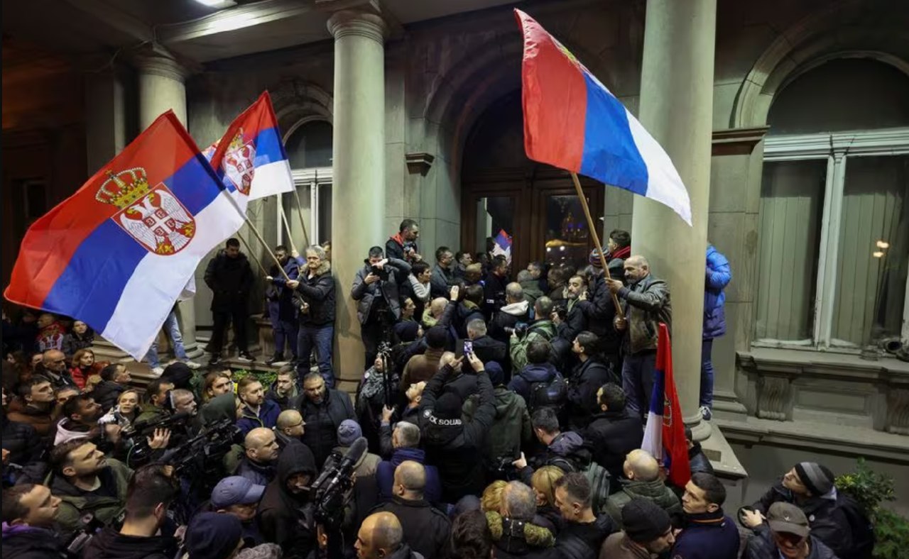 Thousands Gather In Belgrade To Protest Serbian Election, - TuraNews