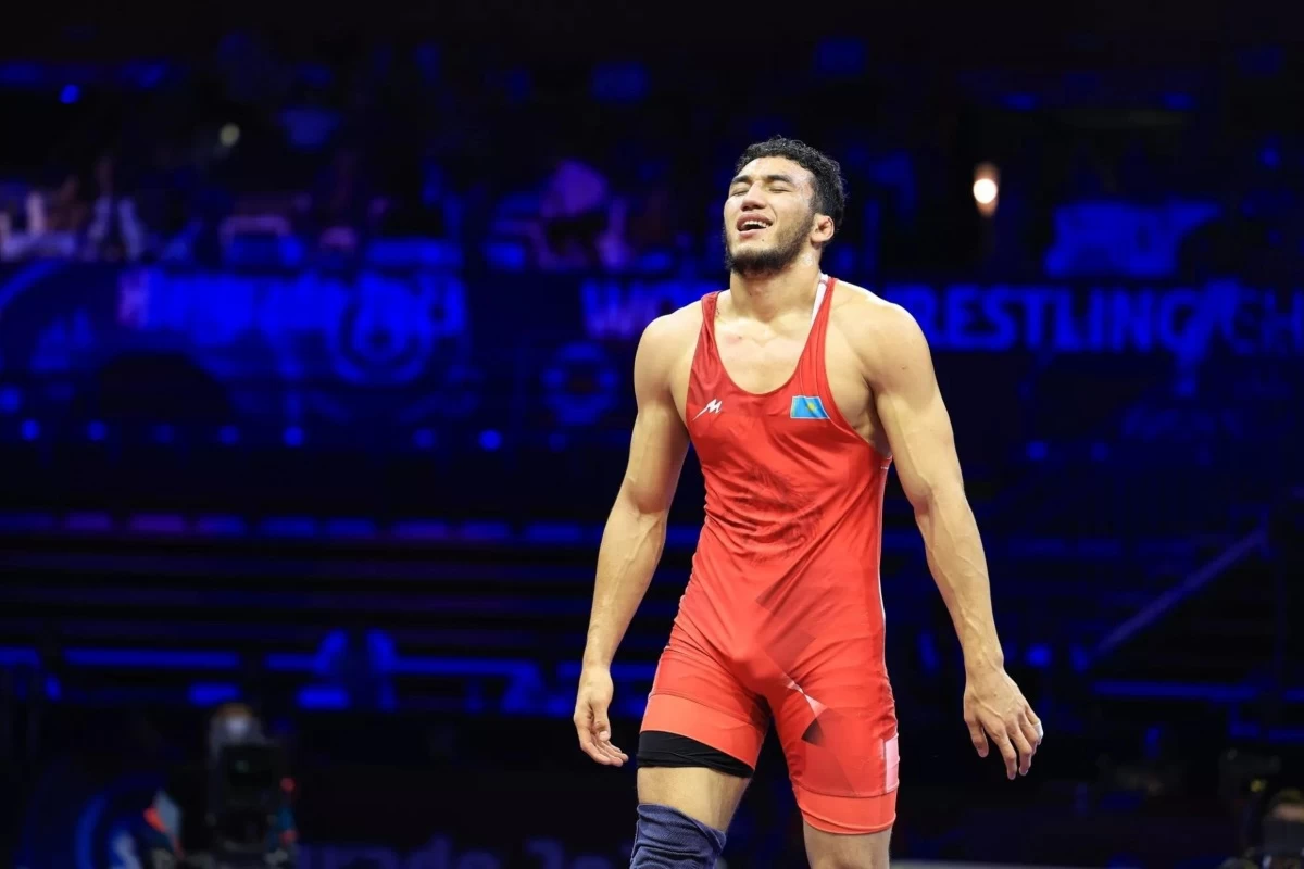 Rizabek Aitmukhan Clinches Silver Medal at Asian Freestyle Wrestling Championship - TuraNews