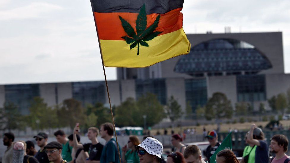 Germany Implements Partial Cannabis Legalization Law - TuraNews