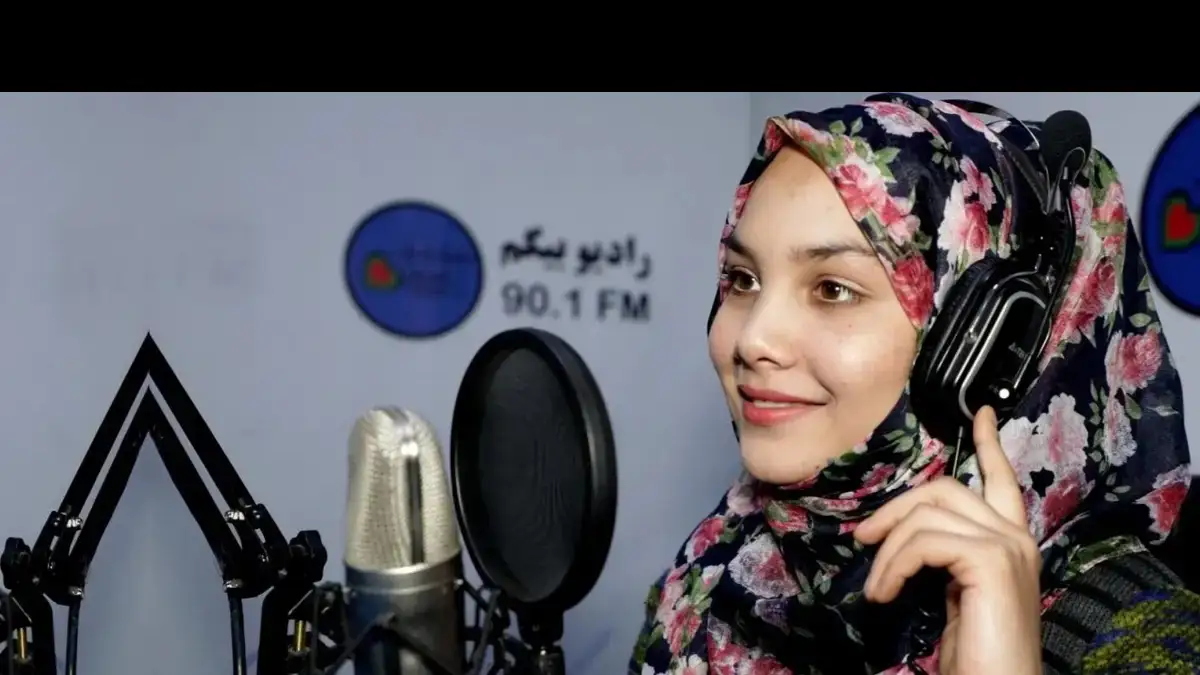 Женская радиостанция закрыта в Афганистане - TuraNews