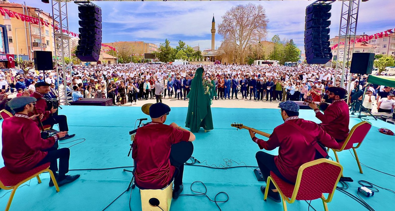 Turkish Language Day Celebrated with Cultural Unity in Karaman - TuraNews
