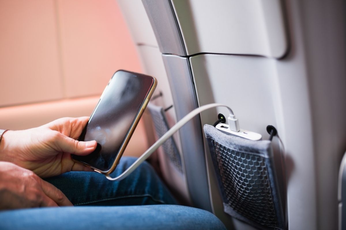 Pegasus Airlines Bans Power Bank Use During Flights - TuraNews